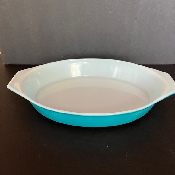 Pyrex | Kitchen | Vintage Pyrex Princess Turquoise Oval Casserole Dish ...